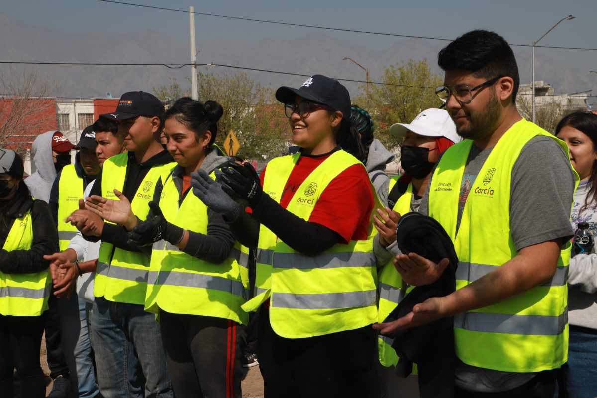 Realizan jóvenes de García labor social para su comunidad | Gobierno ...